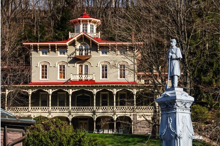 Why Asa Packer Mansion Is a Must-See in Jim Thorpe
